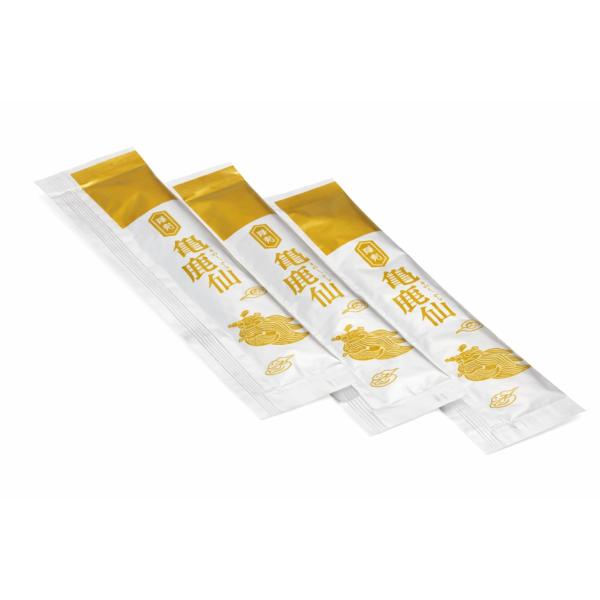 カメの甲羅、スッポンの甲羅、シカの角(骨化したもの)の動物由来の原料を煮出して濃縮液体にし、数種類の植物エキスを加え、飲み切りタイプのアルミスティック分包に充填しています。