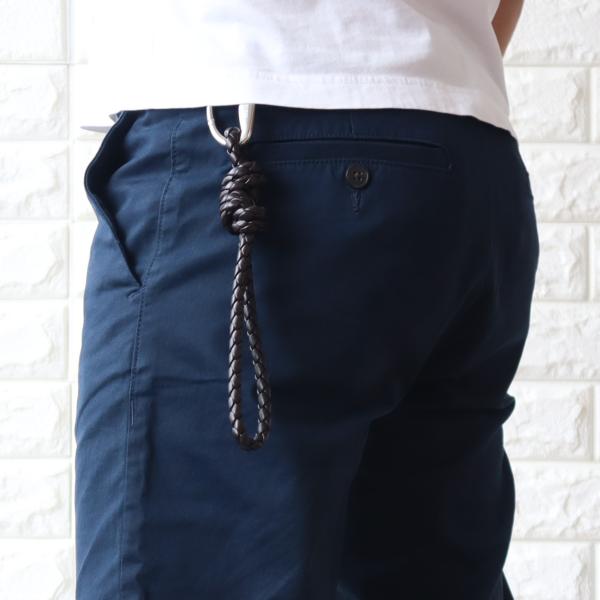 ボッテガヴェネタ キーホルダー ・ブランド　：BOTTEGA VENETA（ボッテガヴェネタ） ・商品名　　：イントレチャート キーホルダー・品番　　　：765857 VMAY0・カラー　　：2145 FONDENTE（ダークブラウン）＋メ...