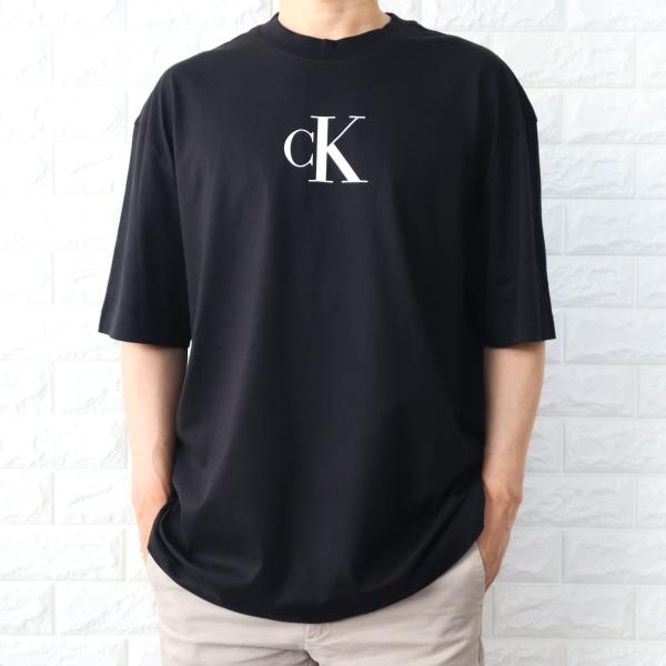 カルバンクライン Tシャツ メンズ・ブランド：CALVIN KLEIN カルバンクライン・モデル名：S/S CREW NECK・品番　　：KM0KM00881・カラー   ：BEH / BLACK（ブラック）・素材      ：コットン10...