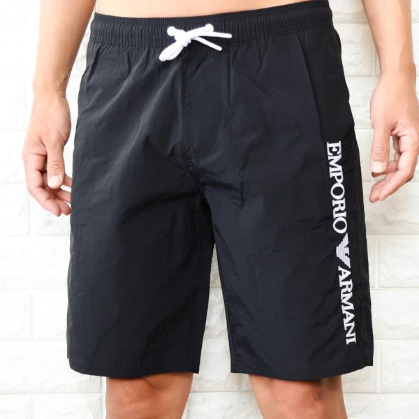 サーフパンツ 水着 メンズ エンポリオ アルマーニ・ブランド：EMPORIO ARMANI エンポリオ アルマーニ・モデル名：スイミングバミューダパンツ バーティカルロゴ刺繍・品番　　：211753 4R422 0020・カラー　：BLAC...