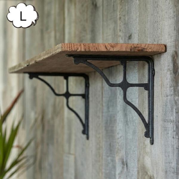 ブラックカラーが印象的な、シンプルなアイアンのブラケットのご紹介です。■ 商品仕様■・ブラケットＬ ブラック　64150・素材：キャストアイアン・重量：570g・サイズ：約W2.5×D24×H24cm・穴から穴の距離：2cm・ネジ穴サイズ：...