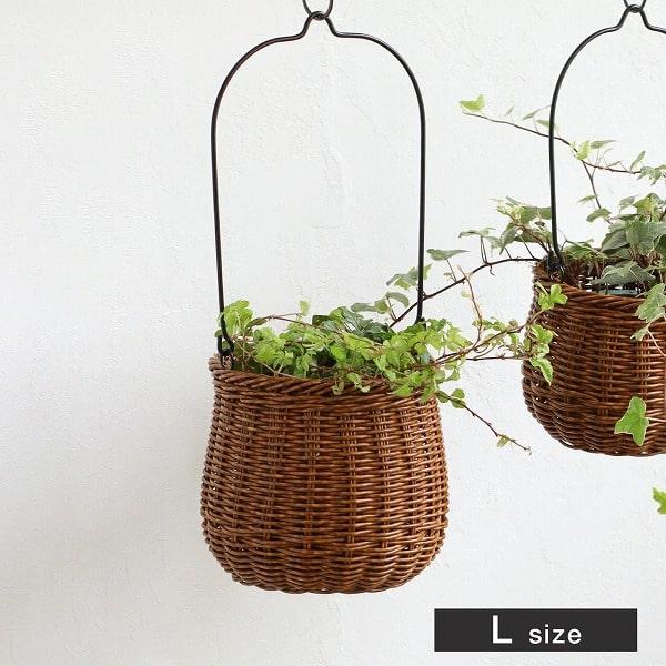 品名UTILE / ユティルアイアンハンドルポット Lサイズ対応鉢サイズ4号鉢(φ120mm)まで対応サイズ約 φ190×h150mm / 持ち手230mm重さ約 240g素材ポリプロピレン、ポリエチレン、アイアン原産国中国ブランドUTIL...