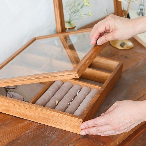 品名NEIN MARKE / ナインマーケパイン アクセサリーマルチケース92400012サイズ約 w350×d280×h55mm重さ約 1150g素材天然木 (パイン)、ガラス原産国フィリピンブランドNEIN MARKE / ナインマーケ...