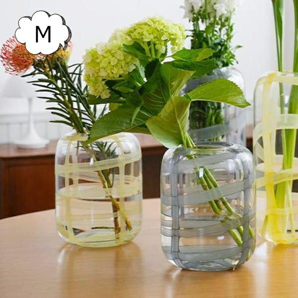 品番SUMU ガラスベースMグレー　イエローHS3692　HS3693サイズ約φ160×h207mm素材ガラスブランドHomestead / ホームステッドご注意※１つの価格です。※素材の特性上、小さな気泡や細かな傷がある場合がございます。...