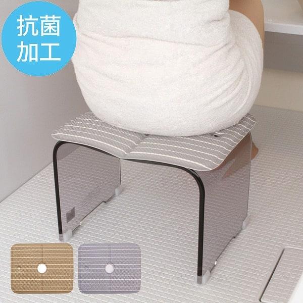 品番いごこち風呂椅子マットサイズ約幅35×奥行28×厚み0.6cm耐熱温度約60度素材ポリ塩化ビニルご注意※１枚の価格です。関連商品■その他の【サンベルム】は  →★こちら★キーワード浴室 お風呂 イス 椅子 床 敷く 柔らかい おしり 冷...