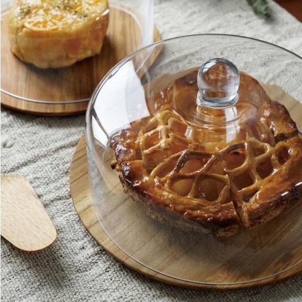 tete a tete テテアテテより、ふっくらと大らかな円みが魅力のガラスドームのご紹介です。■質感が良い透明ガラスと、ぽってりした持ち手の組み合わせが可愛らしさ満点。■ゆったりとした空間を確保出来るので、ケーキはもちろん、焼菓子やフルー...