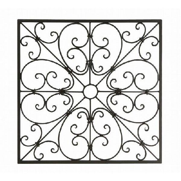 装飾がエレガントなアイアン製のパネルのご紹介です。■サイズ：約 幅51×奥行1×高さ51cm■素材：スチール■カラー：アンティークブラック■耐荷重：約 2.3Kg■取り付けビスは付属しておりません。■アンティーク調■アンティーク調について「...