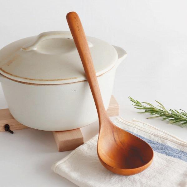 品番LOLO ロロ 【SALIU】KITCHEN木製　おたまチーク チークサイズ約 幅232×奥行74×高さ64mm手作りのためサイズは目安です。素材チーク材、オイル仕上げご注意※１つの価格です。※天然木を使用している為、木目や濃淡にばらつ...