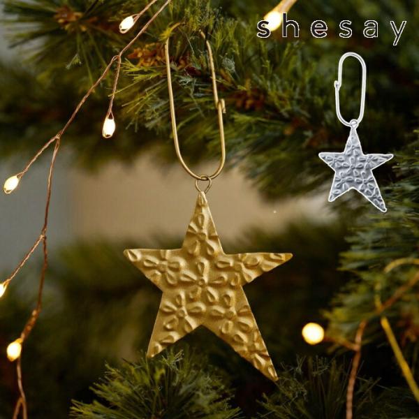 品番チャームにもなるエンボス ブリキオーナメント スターゴールド シルバー423838サイズ約幅6×高さ7cm(フックの長さ6cm)素材ブリキアイアン原産国フィリピンブランドshesayご注意・１つの価格です。・職人が一点ずつ手作業で制作し...