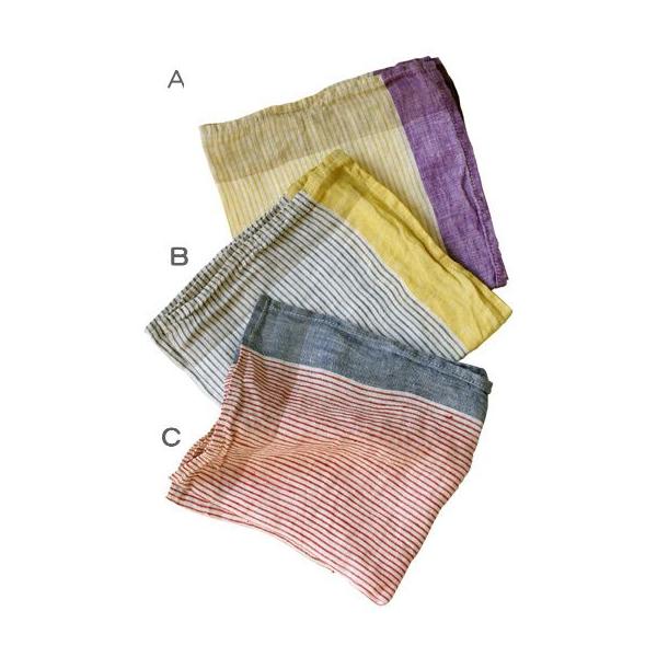 リーノ・エ・リーナ / Lino e Linaより、明るい配色が魅力的なデザイン「デルフィ」のハンカチのご紹介です。■それぞれのカラーの組み合わせが絶妙です。■両サイドのカラーがデザインを引き締めます。■washed加工による柔らかくやさし...