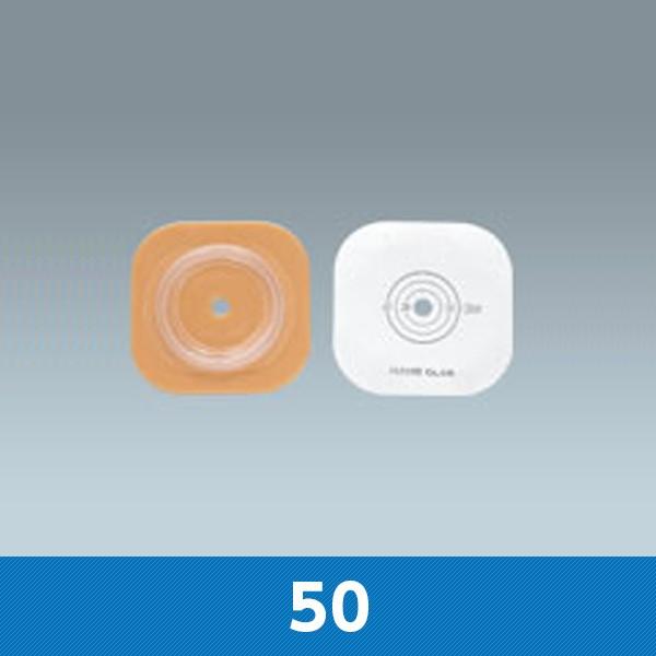 全面に皮膚保護剤を使用しているので、テープでかぶれやすい方にも安心です。最大69mmのストーマまで対応できます。【仕様】種類：50商品コードNo：12093穴の大きさ：10mmφストーマ有効径：39〜49mm（フリーカット）面板サイズ：11...