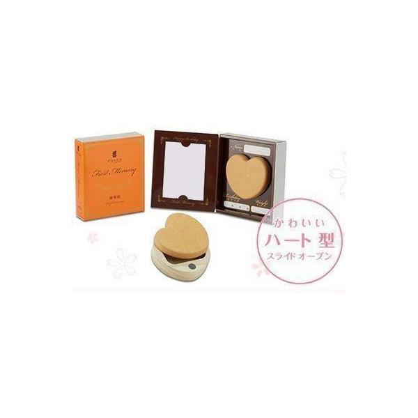 商品３つの特長■ぬくもりを感じるかわいいハート型国内でひとつずつ、手作業により心を込めて仕上げています。かわいいハート型臍帯箱。■スライドオープンと上質素材スタイリッシュなスライドオープンタイプで、美しい木目の丈夫な木材を使用しています。■...