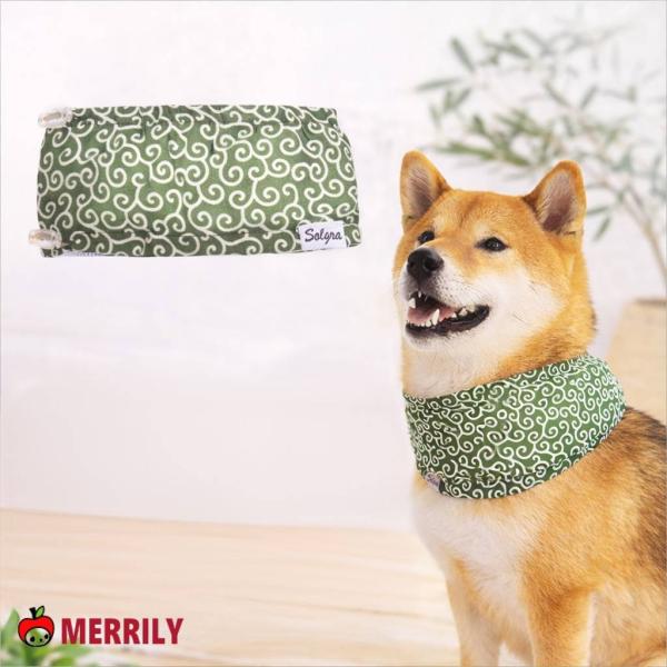 暑い季節のお散歩やお出かけにぴったりな、ひんやり快適な犬用クールネックです。和柄で人気の唐草模様デザインで、涼しさとおしゃれを両立した夏用アイテム。首元をやさしく冷やし、暑さ対策や熱中症対策として活躍します。首周りはひもで調整可能です。保冷...
