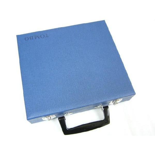 お手持ちのハーモニカのメーカーや機種名がわからないという方、また他メーカーのハーモニカの収納をご検討中の方は、予めサイズをご確認下さい。本商品の収納スペースは、1本あたり「約170×31×25mm」となっております。ハーモニカがそれ以上の大...