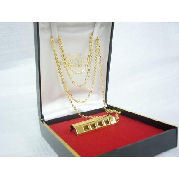 ■商品説明「ベビーハーモニカ 」は、わずか35mmサイズの超小型ハーモニカです。実際に、４穴８音の1オクターブの音を出すことができます。また、C調に正確に調律されておりますので、調子笛としても使われております。アクセサリーとして、楽器として...