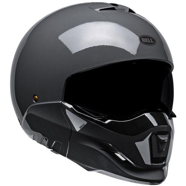 主な仕様・ポリカーボネイトとABS樹脂による軽量シェル・曇り止め・傷つき防止機能付きのドロップダウンシールド・内装は取り外して水洗いが可能・二重構造のEPSライナー・メガネに対応した内装形状・着脱可能なチンバー・シェルとチンバー部には調整可...