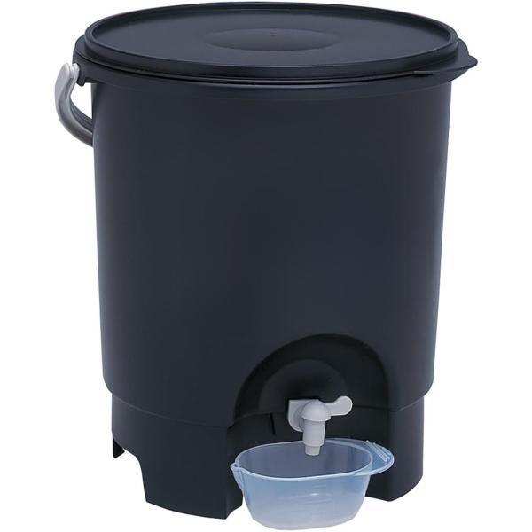 サンコープラスチック(SankoPlastic) 生ゴミ処理機 EMワーカー 15L ブラック生ゴミを投入し、専用処理剤「ボカシ」をふりかけるだけで、短期間(夏場で約10~15日、冬場で約15~20日)に生ゴミを分解・減量し、良質の堆肥「有...