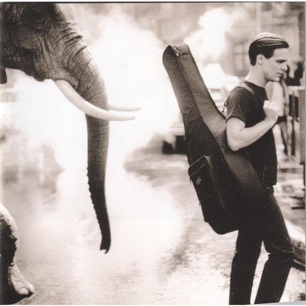 【種別】CD【帯について】ケースの外側に付属しているキャッチコピーが書かれている用紙のことです。【状態】正常動作確認済み【その他】一部商品は特殊ケースは除き中古ケースから新品ケースへの交換を行っております。※特殊ケースの場合は傷がある場合が...