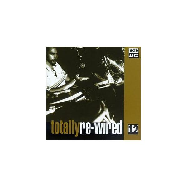 中古につき手入れ作業（研磨＆特殊ケースは除き中古ケースから新品ケースへの交換）を行っております。経年劣化により稀に視聴不可となってしまっている場合がございますので、不良の場合はお問い合わせまでご連絡下さい。