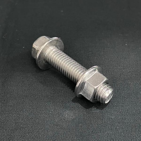 ●材質　ステンレス●商品説明メタルワークスナカミチ製ショック延長ブラケットに付属しているボルト、ナットM12-50(並目1.75ピッチ）です。