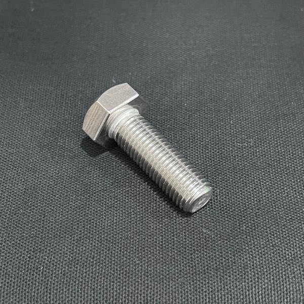 ●材質　ステンレス●商品説明自動車によく使われるネジピッチ1.25、M10-30のボルトです。
