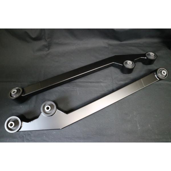 ●材質　　　WEL-TEN2.3t（高張力鋼板）塗装：変性エポキシ高防食性プライマー+上塗り(ラッカーつや消し黒)●対応車種　ジムニーJB23　JB43　JB64　JB74●付属品　　純正ブッシュ圧入済み・75mmリフトアップ分、キャスター...