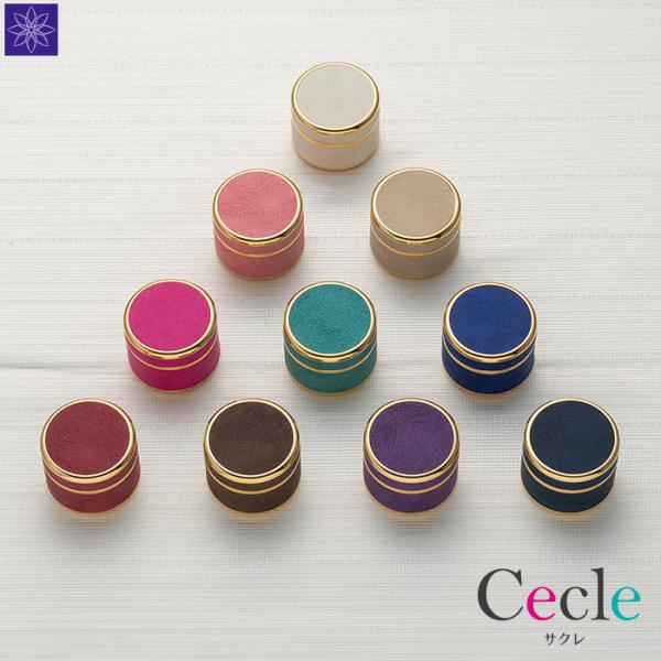 ◎材質亜鉛合金、合成皮革、フェルト、PVC（カップ）、シリコン（リング）◎サイズ外寸：高さ35 mm× 直径45 mm× 奥行45 mm内寸：深さ28 mm× 直径32 mm× 奥行32 mm重さ：165g内容量：20cc◎金属部分仕様ゴー...