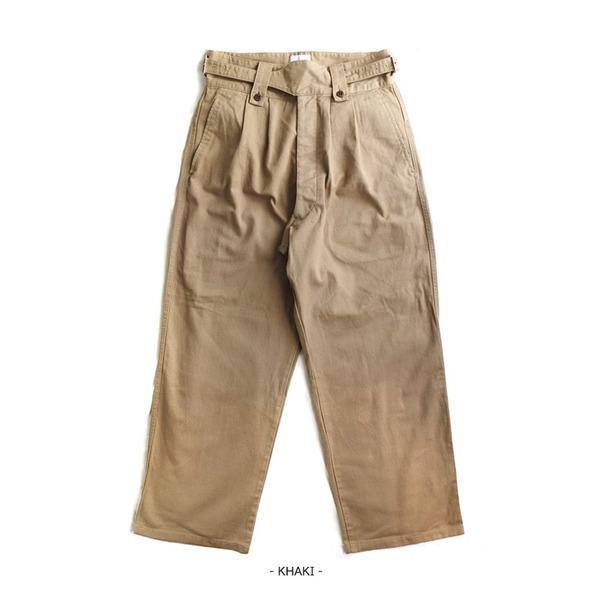 【商品名】 オーストリア軍 1960's グルカ パンツ レプリカ 1 S相当 カーキ 綿100％ ミリタリーパンツ ミリタリーウェア 軍パン 軍モノ 【ジャンル・特徴】 パンツ ズボン 軍パン ミリタリーウェア ミリタリーグッズ ミリタリ...