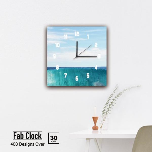 ※必ずご確認下さい。【商品種類】時計型ファブリックパネル【商品サイズ】30cm × 30cm【付属品】・簡易説明書/パネル用金具プレート2枚（ネジ付き）4本/吊り糸【商品説明】木枠にデザインを印刷した生地を貼り付けた自社オリジナルの時計型フ...