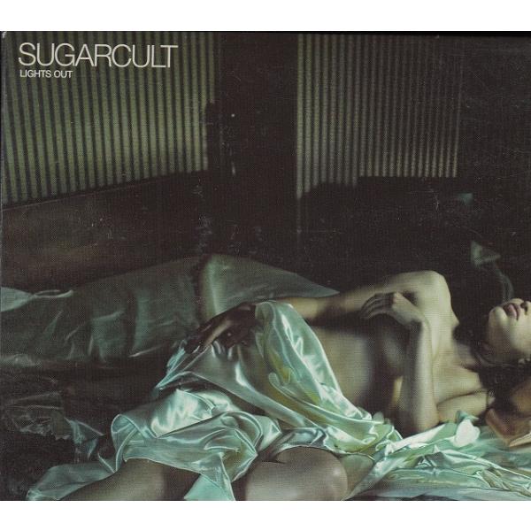 タイトル：　LIGHTS OUTアーティスト：　SUGARCULT　シュガーカルト※中古品ですので、歌詞カードの色褪せ・折れ・汚れなどがある場合がございます