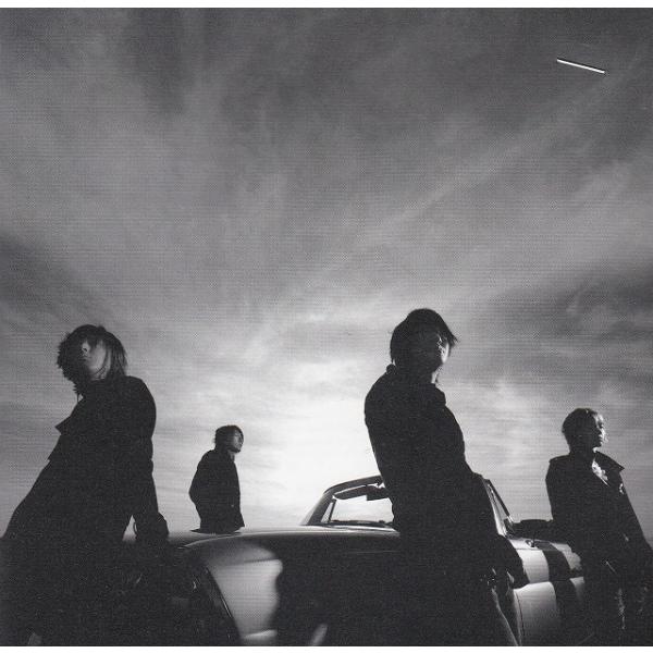 タイトル：　LOVE IS BEAUTIFULアーティスト：　GLAY※中古品ですので、歌詞カードの色褪せ・折れ・汚れなどがある場合がございます