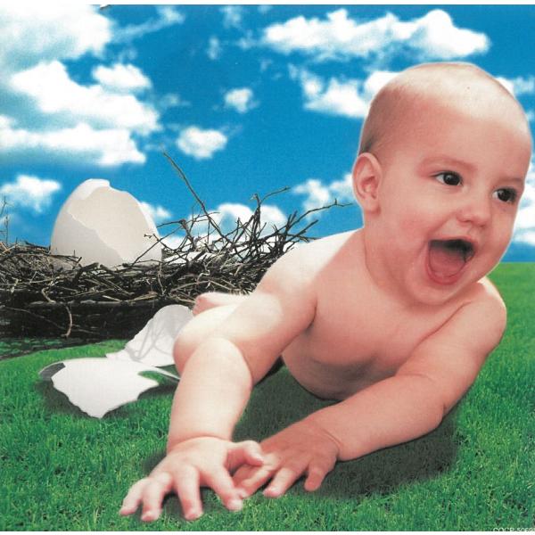 タイトル：　MADE IN Hi-Highアーティスト：　CHARCOAL FILTER　チャコールフィルター※中古品ですので、歌詞カードの色褪せ・折れ・汚れなどがある場合がございます