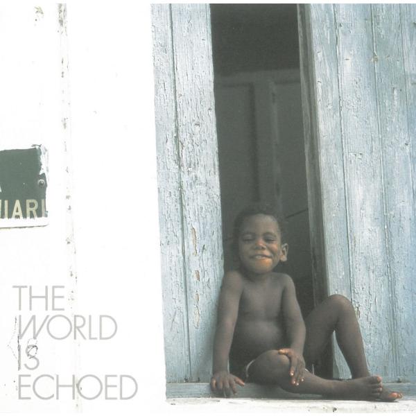 タイトル：　THE WORLD IS ECHOEDアーティスト：　FreeTEMPO※中古品ですので、歌詞カードの色褪せ・折れ・汚れなどがある場合がございます