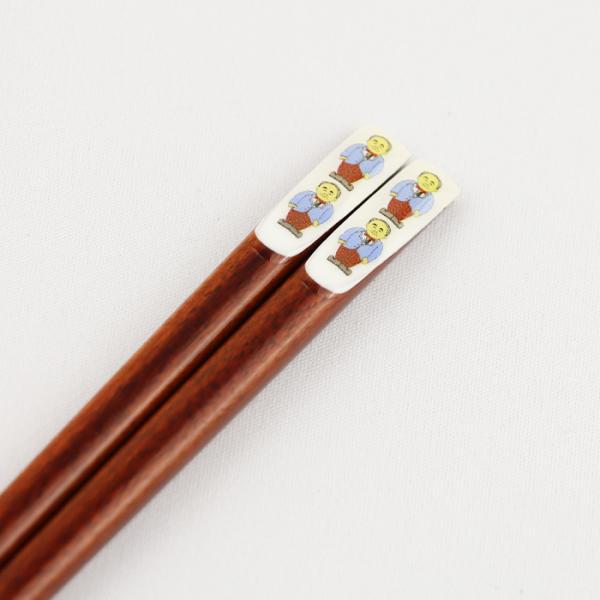 品目：渋沢栄一　箸（はし）　茶色〇素地の種類：天然木〇表面塗装の種類：アクリル〇製造国：日本製〇本体サイズ：長さ230mm×8mm×8mm※数値には誤差があります。〇本体重量：約15ｇ※数値には誤差があります。〇送料設定料金：有料〇御使用上...