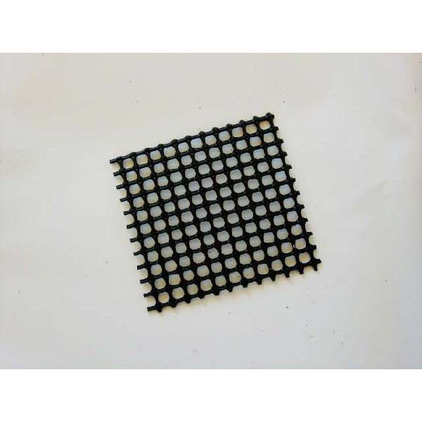 植え替え時、鉢底にセット。必要な大きさに切ってお使いください。【内容】・鉢底ネット・・・５枚入り● 素材 ポリプロピレン● サイズ（約） １４ｃｍ×２０ｃｍ