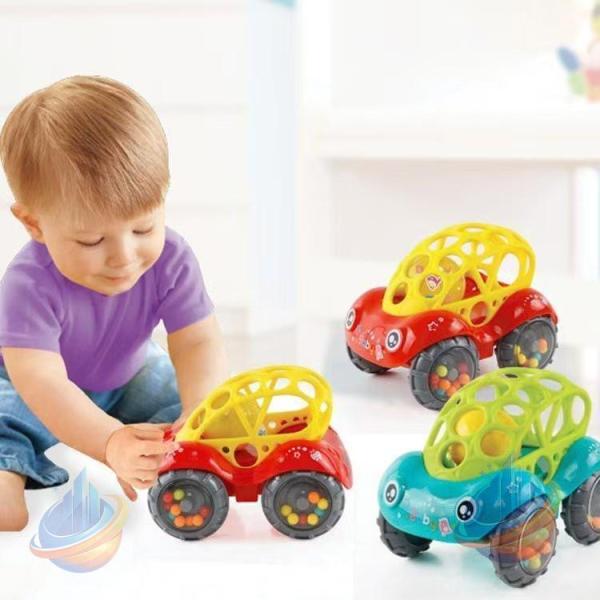 ●簡単に車をつかんだり回したりできます。●やわらかくて曲げやすく、小さなお子様が噛んでも大丈夫です。●タイヤにはビーズのラトル入り。聴覚と視覚を楽しく刺激します。素材 TPU、ABS、PPサイズ車の長さ11.cm、車の高さ8cm、車の幅8c...