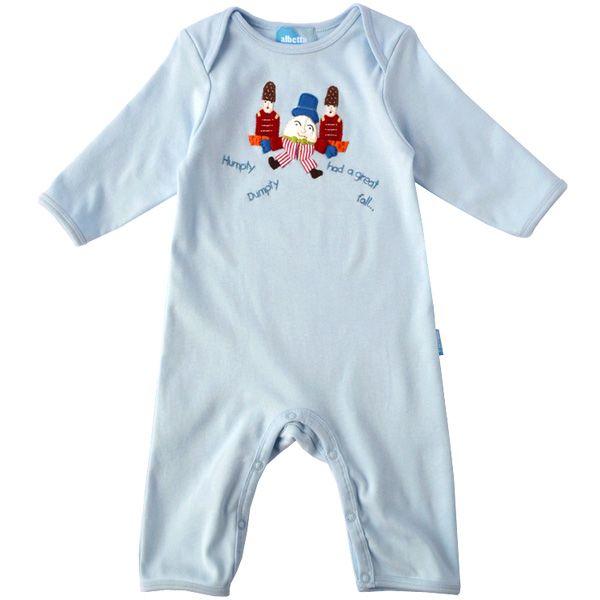 やさしい手触りの上質コットン素材。ライトブルー地にクロッシェニットのアップリケが施されています。マザーグースの童謡に登場するキャラクター『ハンプティダンプティ』の両サイドにはバッキンガム宮殿の衛兵☆イギリスブランド、アルベッタらしいモチーフ...