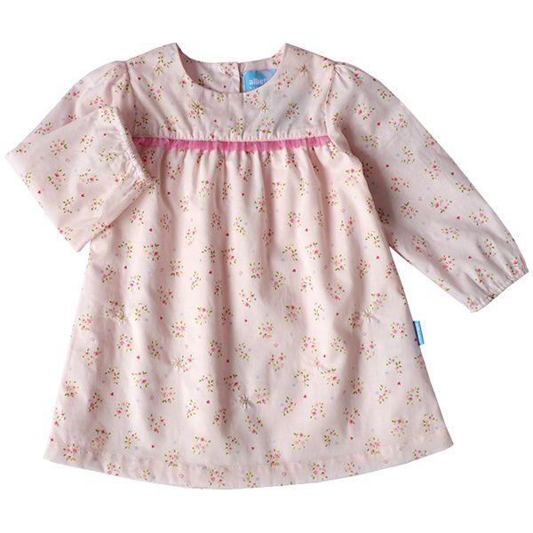 小さなお花とかわいいハート。所どころにあるゴールドとピンクのキラキラ刺繍が、清楚で可愛らしい印象のワンピースです。普段使いはもちろん、フォーマルにもお使い頂けます。裏地が付いていますので、長いシーズン活躍してくれますよ♪後ろにボタンが３つ付...