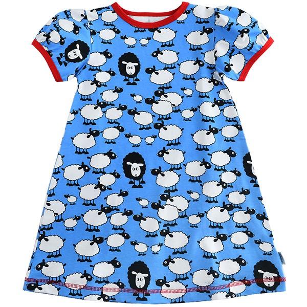 爽やかな水色にモコモコヒツジさんがいっぱい。シンプルなＡラインの半そでワンピースです。女の子らしいパフスリーブ。ネックラインと袖口の赤のパイピングがアクセントになった可愛らしいワンピースは、お気に入りになること間違いなしですね。大胆なカラー...