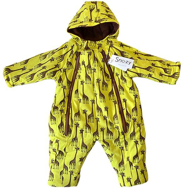 子どもに人気のキリンさん。ライムイエローのおしゃれな色使いの中綿入りジャンプスーツです。手首と足首部分はスッポリくるめる返しが付いています。寒い北欧のブランドだけあって防寒着は特におすすめ！内側はふっくら肉厚のフリース素材で暖かく着心地も申...