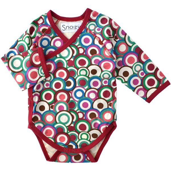 カラフルなバブル柄が個性的な打ち合わせロンパースです。センスの良いデザインとパキッとしたカラフルな色使いは、北欧ブランドの「スヌージー」ならでは☆前開きタイプですから新米ママにも安心ですね。デザイン性が高く高品質のテキスタイル。伸縮性のある...