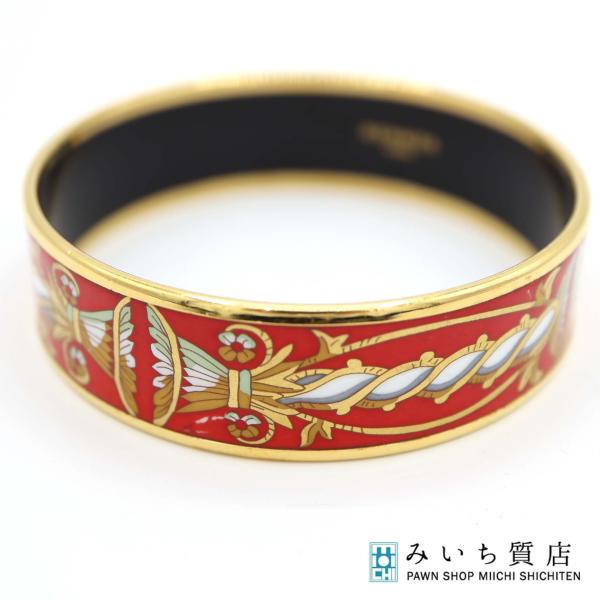 エルメスのエマイユ GMバングルです。ABランク：使用に伴う小傷が見受けられますが、比較的状態の良い商品です。