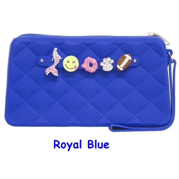 カリフォルニアでブレイク中の軽くて水にもポーチ。アメリカ製　サイズ：約H9cm xW16.5cm x D2.5cm素材:シリコン1200円相当のチャーム付(おまかせ）リストレット/ポーチ/シリコン製/アメリカ製/カリフォルニア/アメ発/アメ...