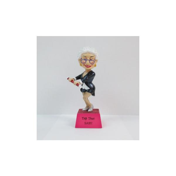 おじいさんの名前は "Coots クーツ"おばあさんの名前は "Biddy ビディ"イタズラ好きのユニークな性格のおじいさんと奇抜なファッションで目立ちたがり屋なおばあさんをモチーフとしたオブジェです。このリアルな表情！少し皮肉屋でエネルギ...