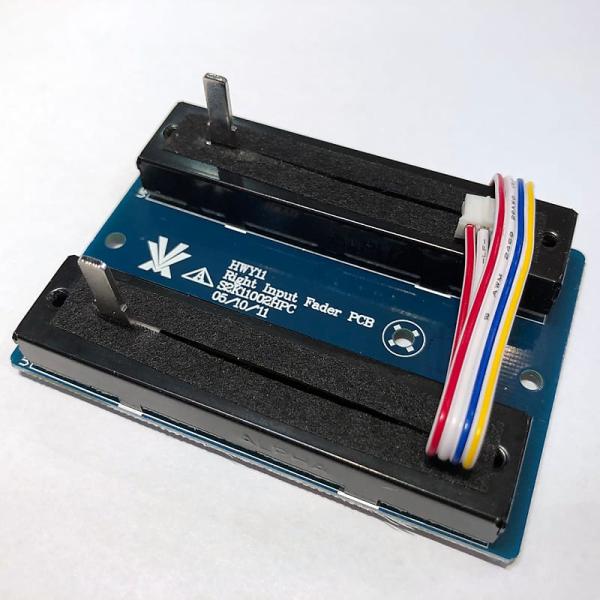 ベスタクスVCI-400用のチャンネル縦フェーダー。