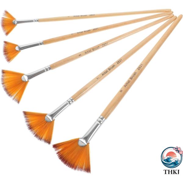 ? 【商品仕様】扇型ブラシ5サイズ5本セット。ニーズにより細かい部分や広い領域に適しています。? 【特徴】扇形デザインで、扇形や半円など特定の形状を簡単に描くことができます。色を塗るのに非常に便利です。? 【上質な素材】木製ハンドル、ナイロ...