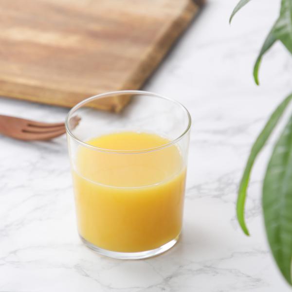 ジュースからワインやウィスキーまで、普段使いにちょうど良いサイズの12ozのバスクグラスです。柄のない無地なスタイルはシックな大人の佇まいも感じさせます。370mlとちょうどいい容量だから、お客様用グラスなどにもおすすめ。スタッキングできる...