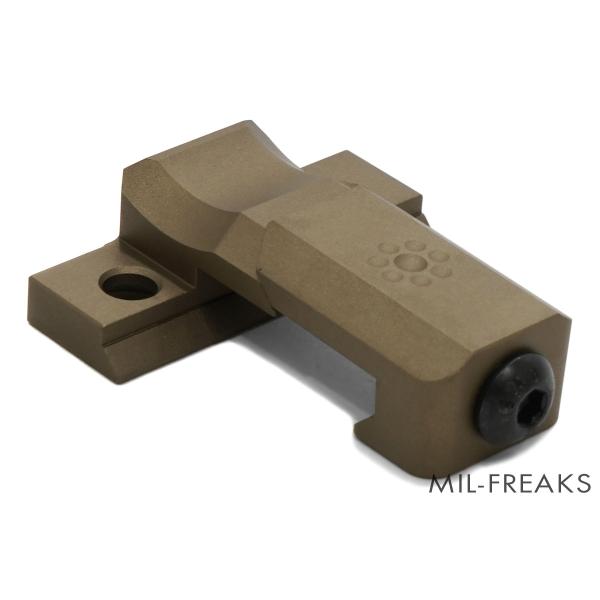 SOTAC GEAR Arisakaタイプ サイド スカウトライトマウント Picatinny ダークアース 20mmレール対応Surefire M600 / M622 / M300 / M323V Vampire シリーズのマウントが一体...