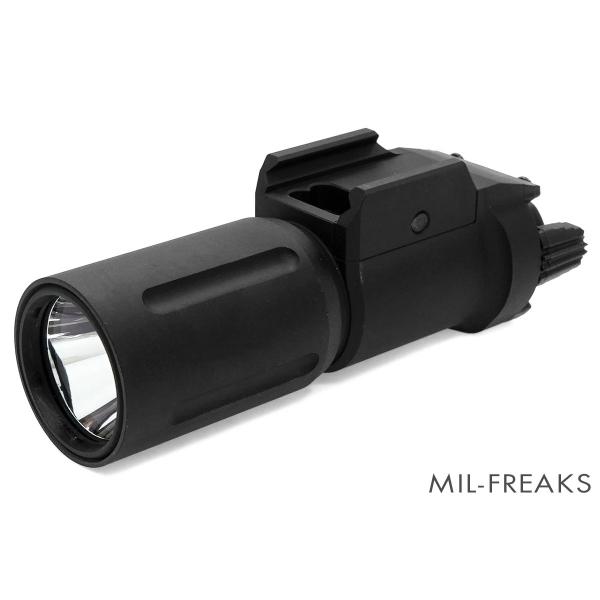 SOTAC GEAR MODLITEタイプ PL350-PLHv2 ウェポンライト ブラックミリタリー、LE (法執行機関、警察系) や民間シューターなどシーンを選ばず広く選ばれているLEDウェポンライトです。スイッチは利き手を問わず使用す...