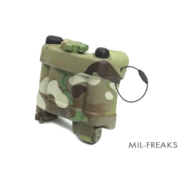FMA製 AN/PVS-31 NVG ナイトビジョン ダミー バッテリーボックスのマルチカムバージョンです。米軍特殊部隊やFBIなどLEシーンでも使用されているPVS-31タイプのバッテリーボックスです。通常はブラックのバッテリーボックスに...